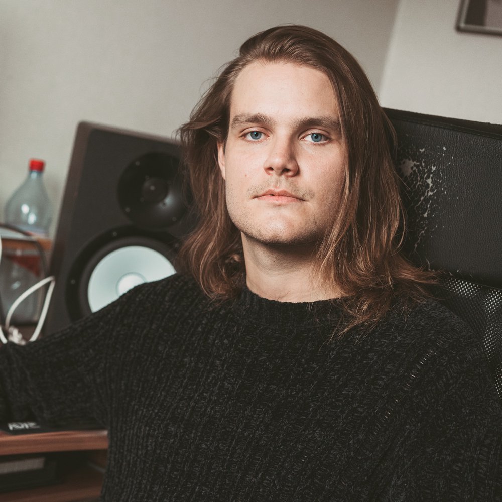 Artist Profile - Karl Jakob - Pictures