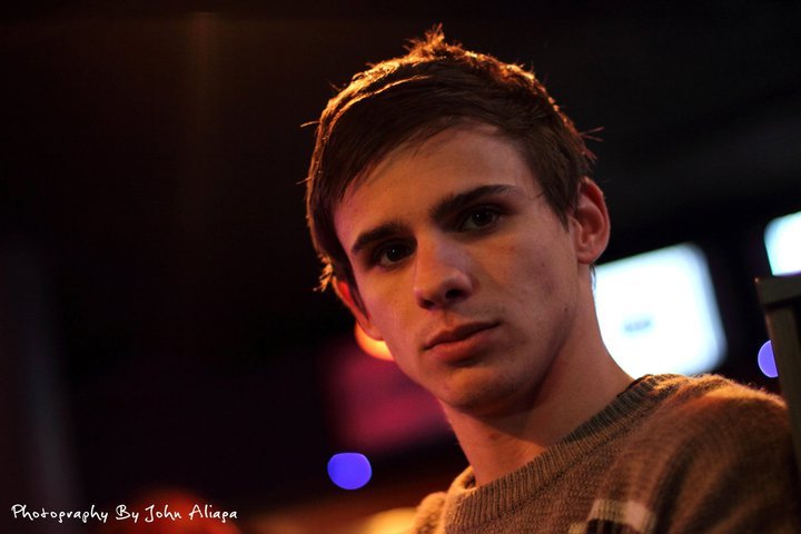 Artist Profile - Sam Perry - Pictures