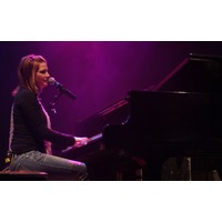 Artist Profile - Amanda Falk - Pictures