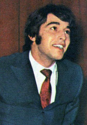 Artist Profile - Sandro - Pictures