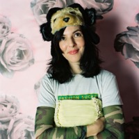 Artist Profile - Rosie Thomas - Pictures