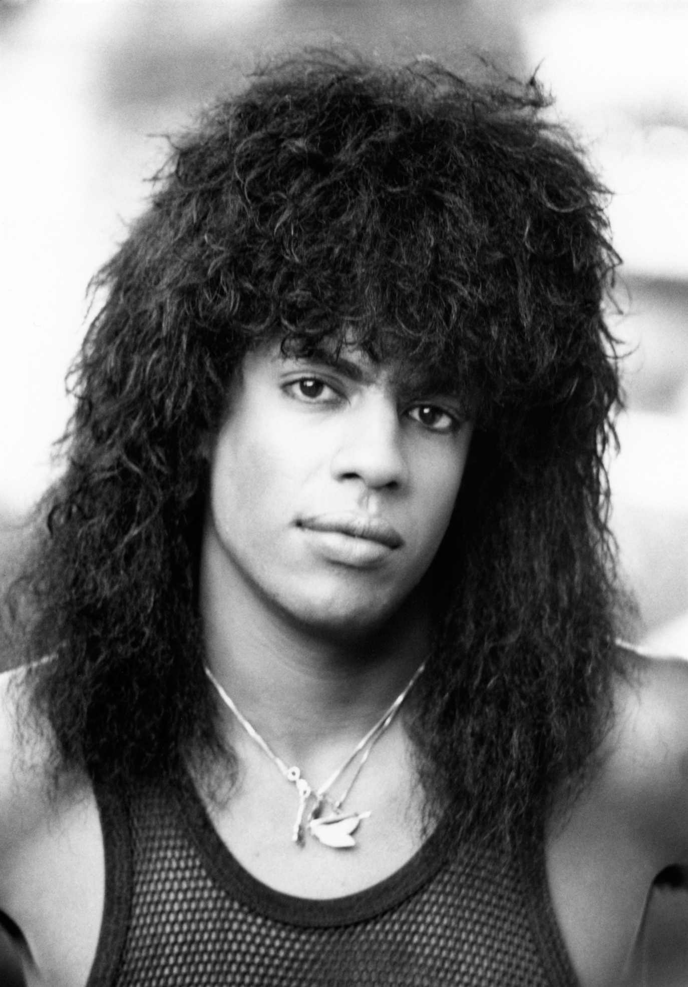 Artist Profile - Tony Macalpine - Pictures