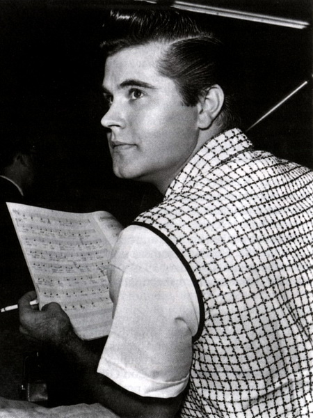 Artist Profile - Warren Smith - Pictures