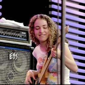 Artist Profile - Tal Wilkenfeld - Pictures