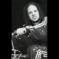 Artist Profile - Jonathan Davis - Pictures