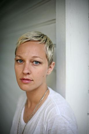 Artist Profile - Amy Cook - Pictures