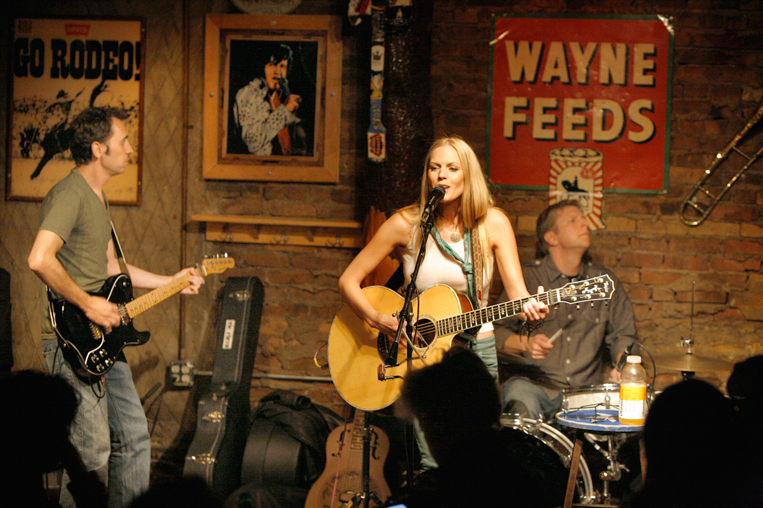 Artist Profile - Manda Mosher - Pictures