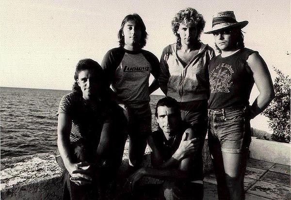 Artist Profile - Saga - Pictures